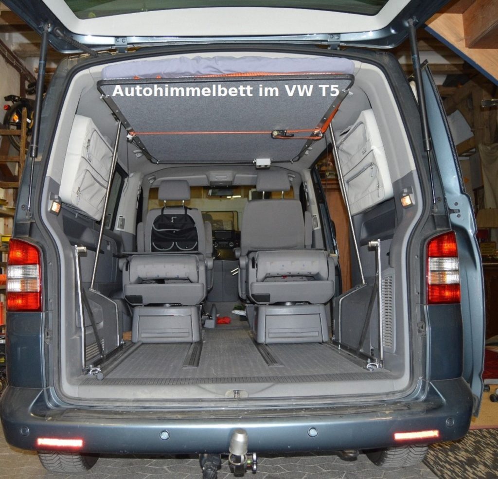 VW T5 Multivan, Autohimmelbett, hochgeschwenkt – Camping mit dem ...