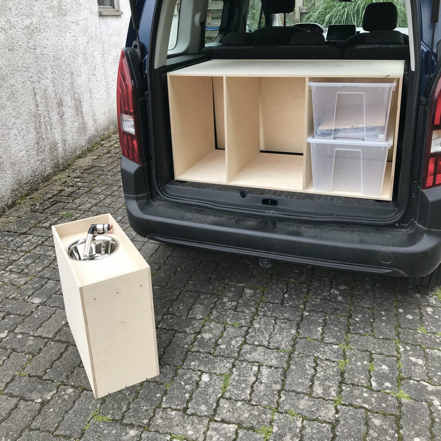 Unsere Peugeot Rifter DIY Campingbox: Die Bauphase von der Platte zur ...