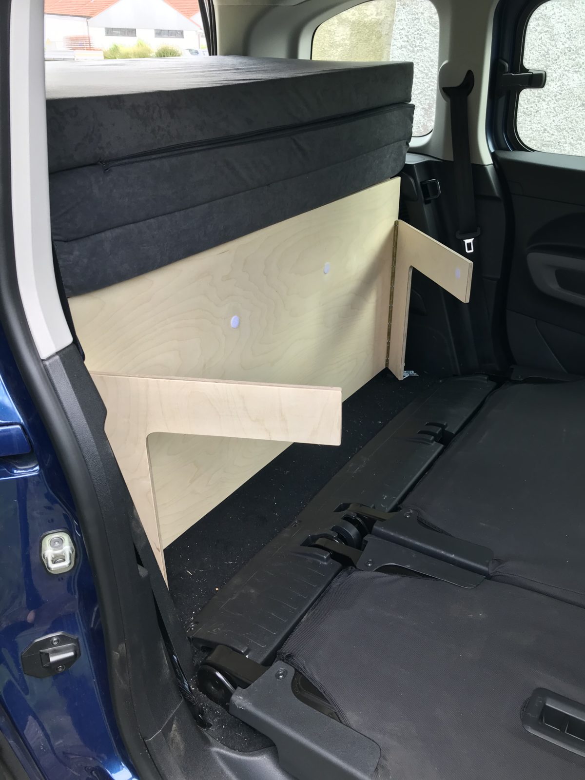 Unsere Peugeot Rifter DIY Campingbox: Die Bauphase von der Platte zur ...